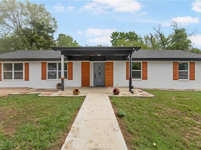 904 Westview Cir, Caldwell, TX 77836