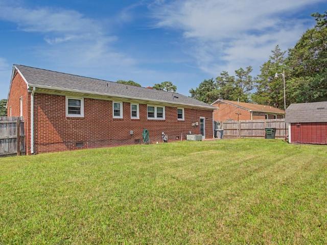 904 Thornbriar CT