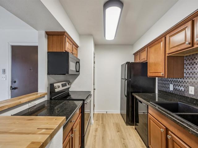 904 University Oaks Boulevard 118