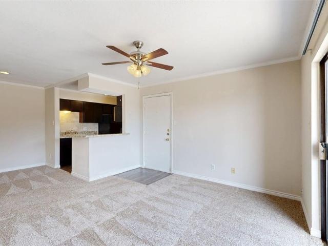 904 University Oaks Boulevard 26