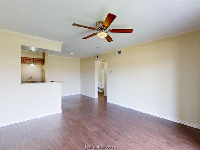 904 University Oaks Boulevard 3