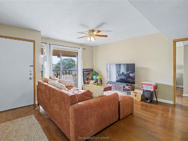 904 University Oaks 132