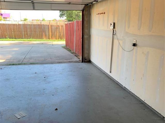 904 Valleybrook Drive
