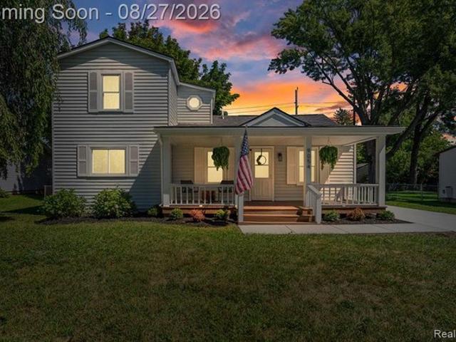 9054 Oakview St, Plymouth, MI 48170