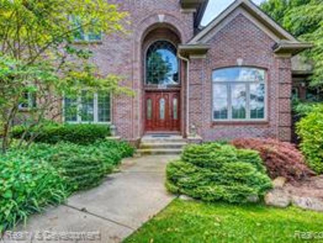 9054 Green Hickory Lane