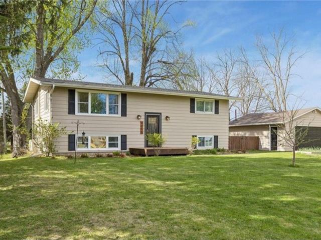 9055 Jamaca Ct N, Lake Elmo, MN 55042