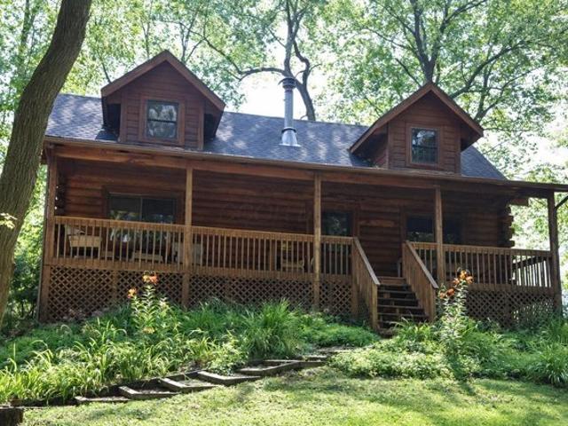 9056 Pleasant Valley Rd NE, Frazeysburg, OH 43822