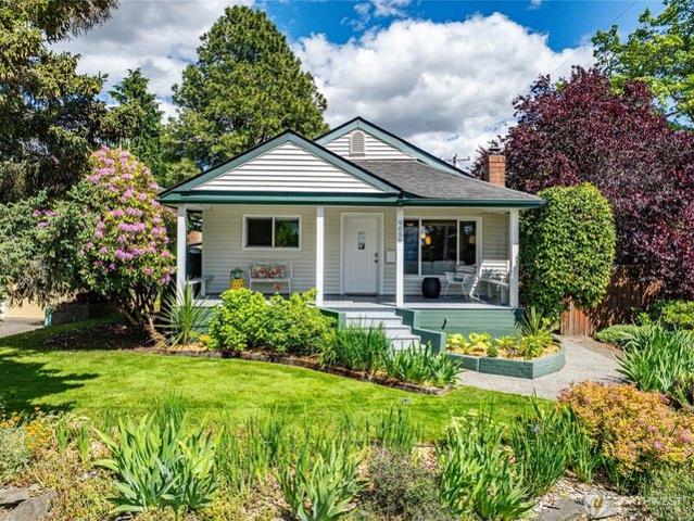9056 37th Ave SW, Seattle, WA 98126