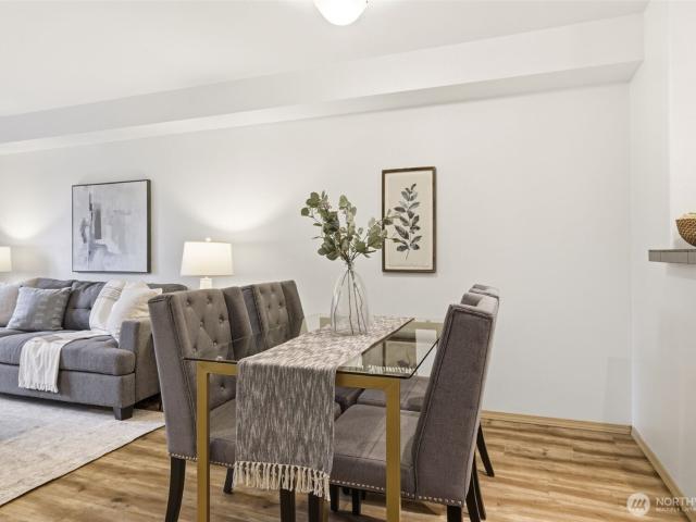 9057 Greenwood Ave N, Unit 102, Seattle, WA 98103 | MLS #2507
