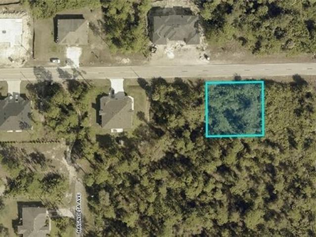 905/907 W 12th St, Lehigh Acres, FL 33972