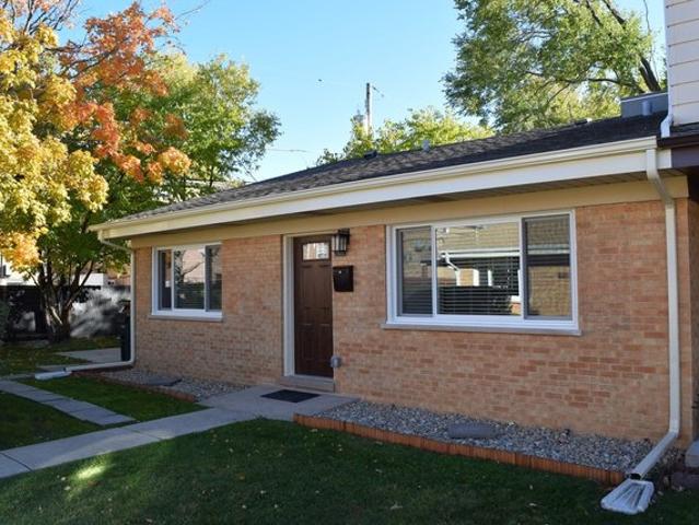 9059 N Clifton Ave, Niles, IL 60714