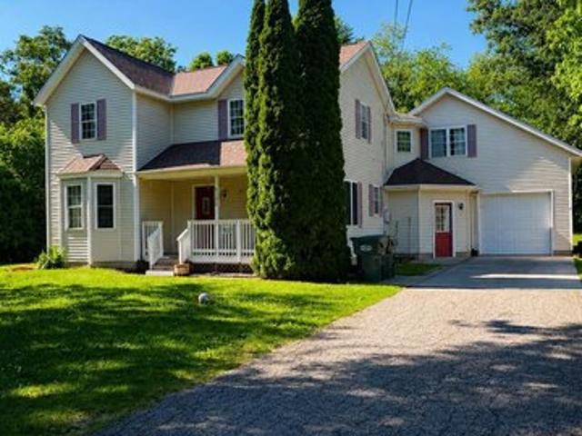 9050 Almena Dr, Kalamazoo, MI 49009