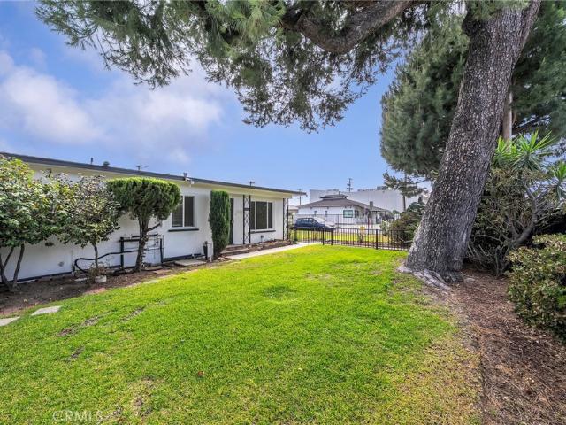 9050 Huntington Drive
