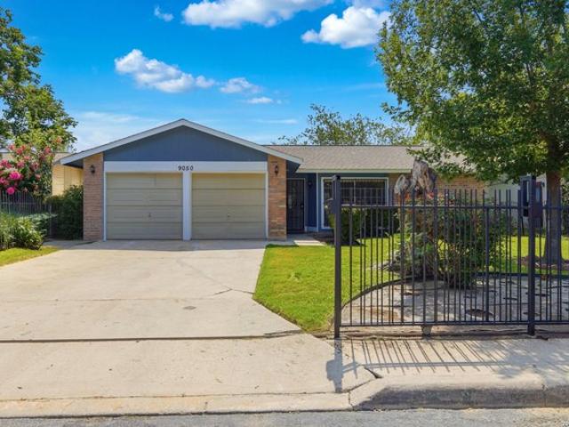 9050 Island View St, San Antonio, TX 78242
