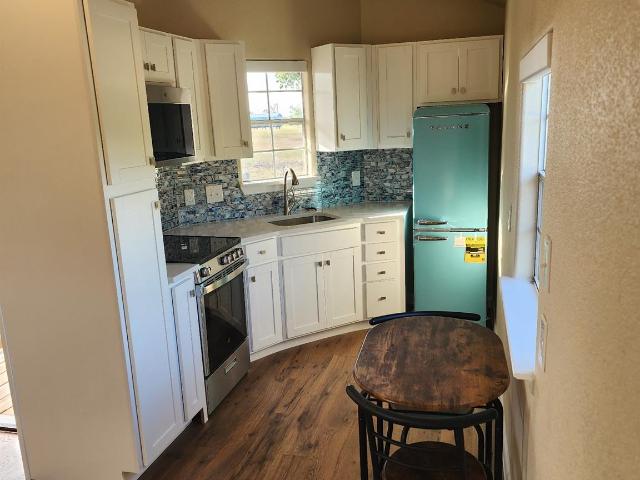 9050 Tract 2, Guest House Ranch Road 1869