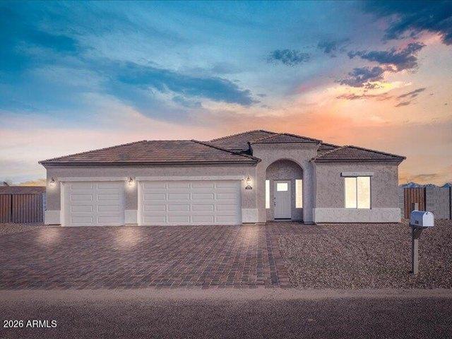 9051 W Century Dr, Arizona City, AZ 85123