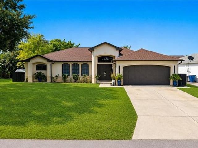9052 Cypress Dr N, Fort Myers, FL 33967