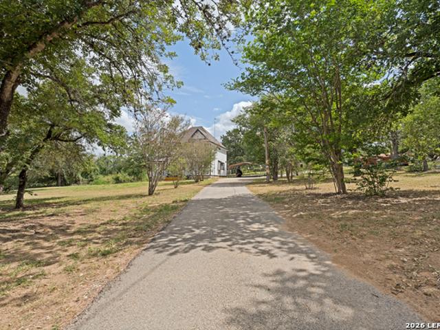 9052 Us Highway 181 N