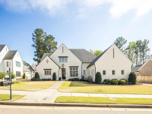 9053 Winston Woods Cir S, Germantown, TN 38139