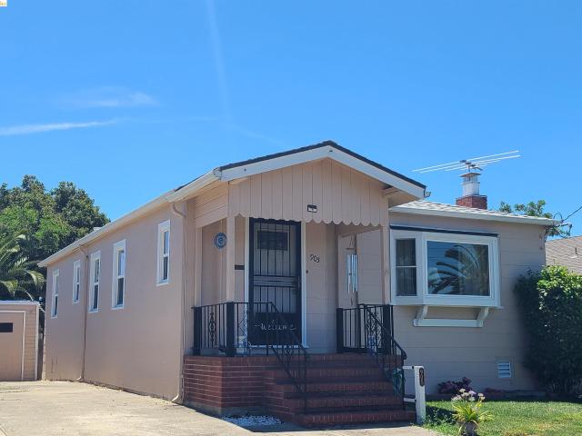 905 1st Street