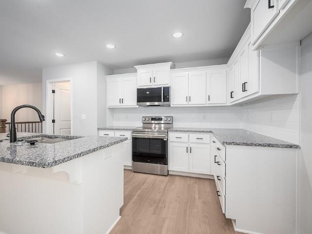 905 2nd St, Perry, KS 66073 | MLS #2613