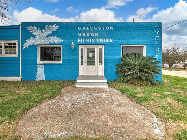 905 43rd St, Galveston, TX 77550 | MLS #72451 | Compass