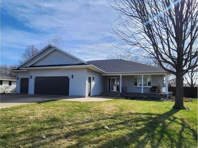 905 4th Ave SE, Pipestone, MN 56164