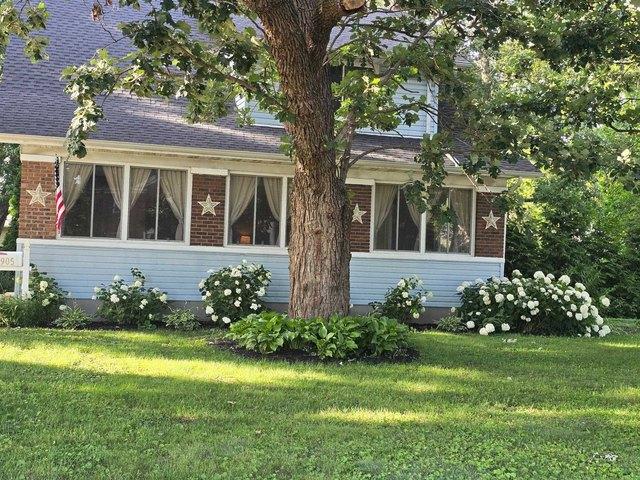 905 4th St, Brodhead, WI 53520