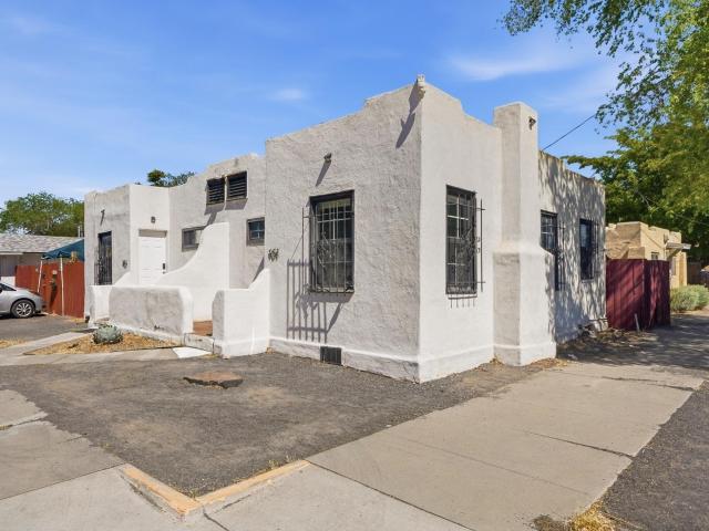 905 Coal Avenue SW
