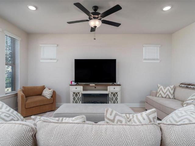 905 Carnation Drive