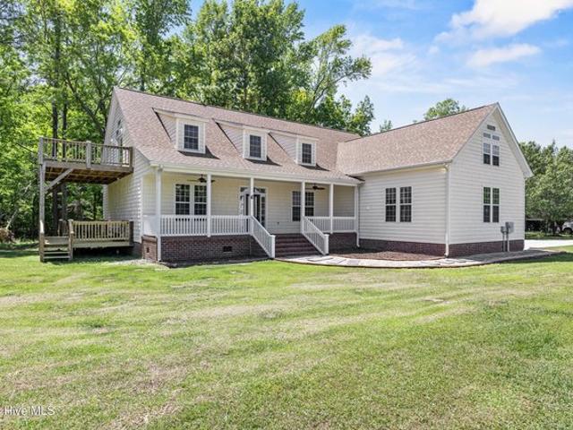 905 Charleston Pl, Sneads Ferry, NC 28460