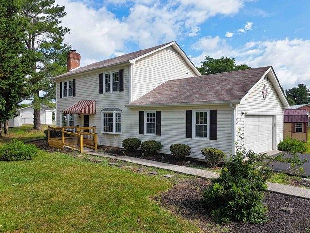 905 Chesley St, Radford, VA 24141
