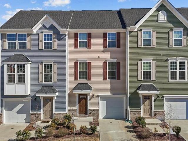 905 Arnold Place Drive, Fuquay Varina, NC 27526