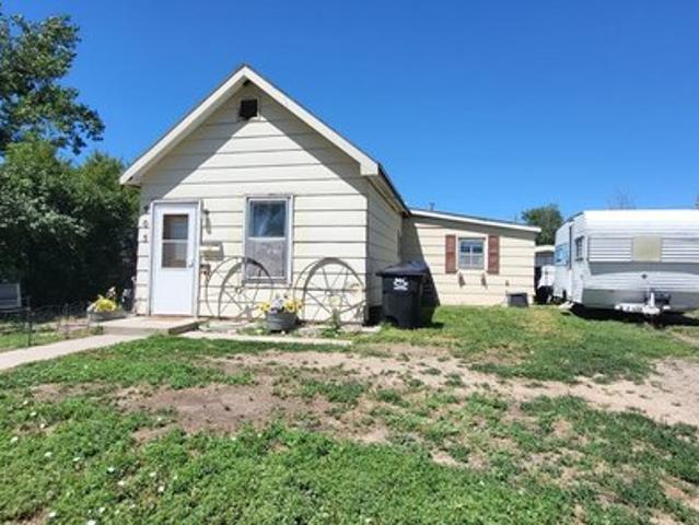 905 Gordon St, Miles City, MT 59301