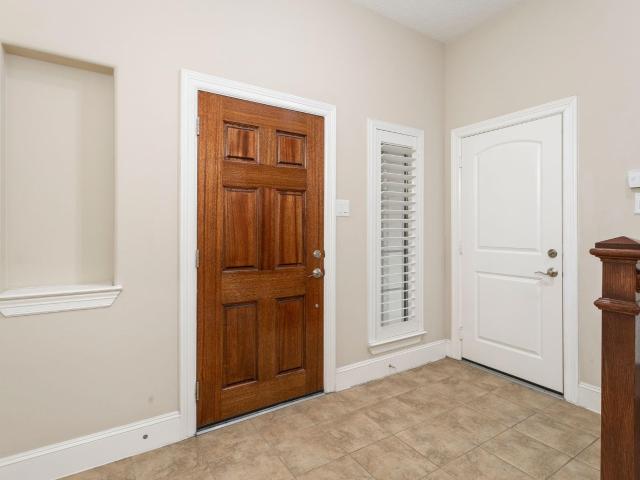 905 Garden Oaks Trace