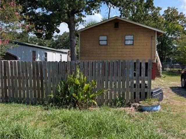 905 Grace St, Navasota, TX 77868