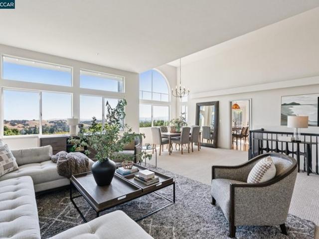 905 Dana Highlands Ct, Lafayette, CA 94549