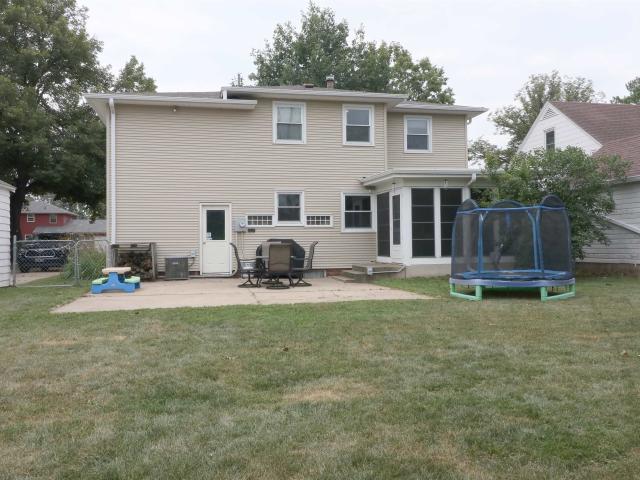 905 E 4th Street