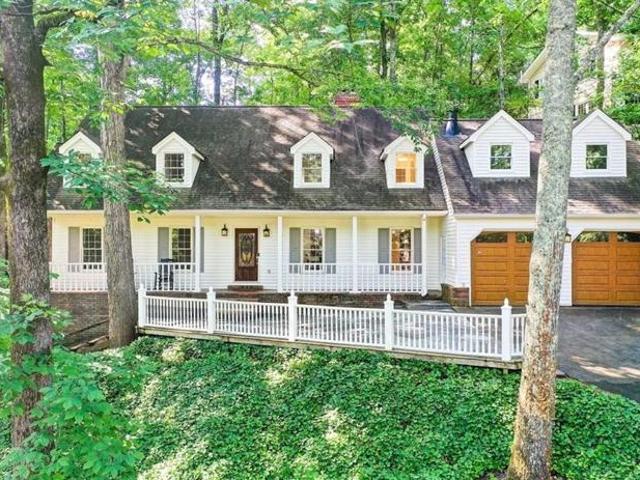 905 Edgewater Trail, Sandy Springs, GA 30328