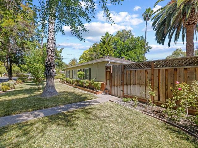 905 El Rio Drive