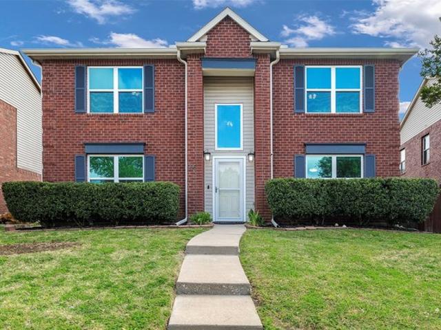 905 Elizabeth Dr, Lewisville, TX 75067