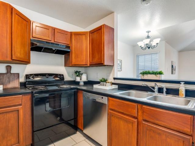 905 Fairbanks Circle