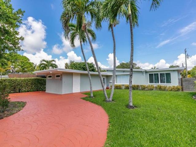 905 Fairway Dr, Miami Beach, FL 33141