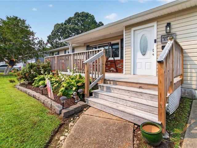 905 Kings Arms DR