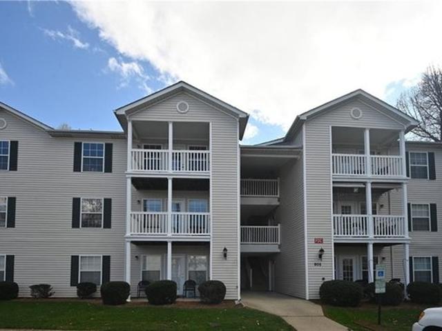 905 Hanahan Ct Unit 2A, Greensboro, NC 27409