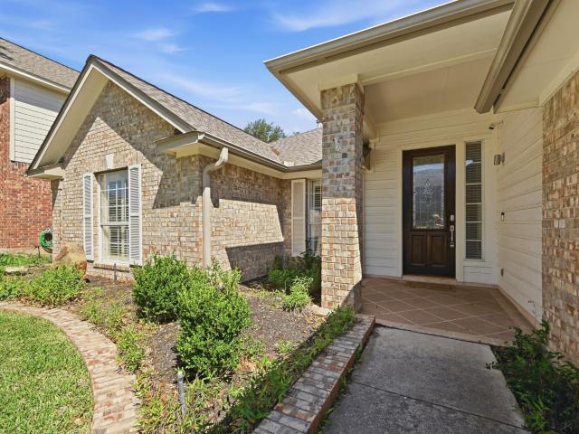 905 Hunters Creek Dr