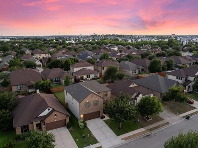 905 Oatmeal Dr, Pflugerville, TX 78660