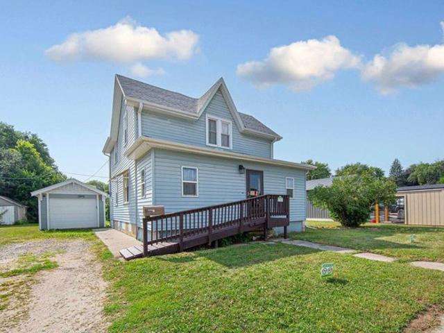 905 Lawler St, Emmetsburg, IA 50536