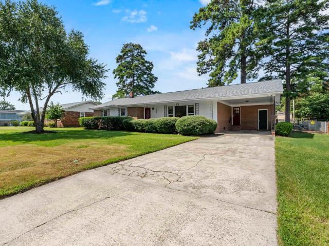 905 Mohegan Trail