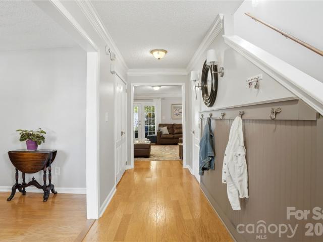 905 Matthews School Road